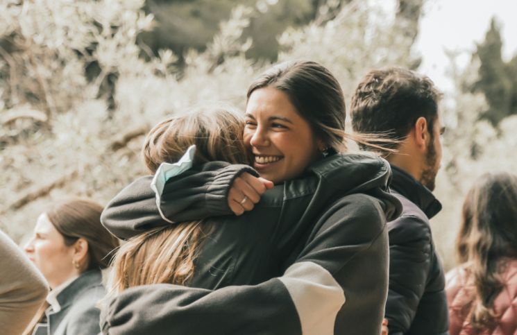 Concurso católico premiará fotografías de amor familiar y amistad
