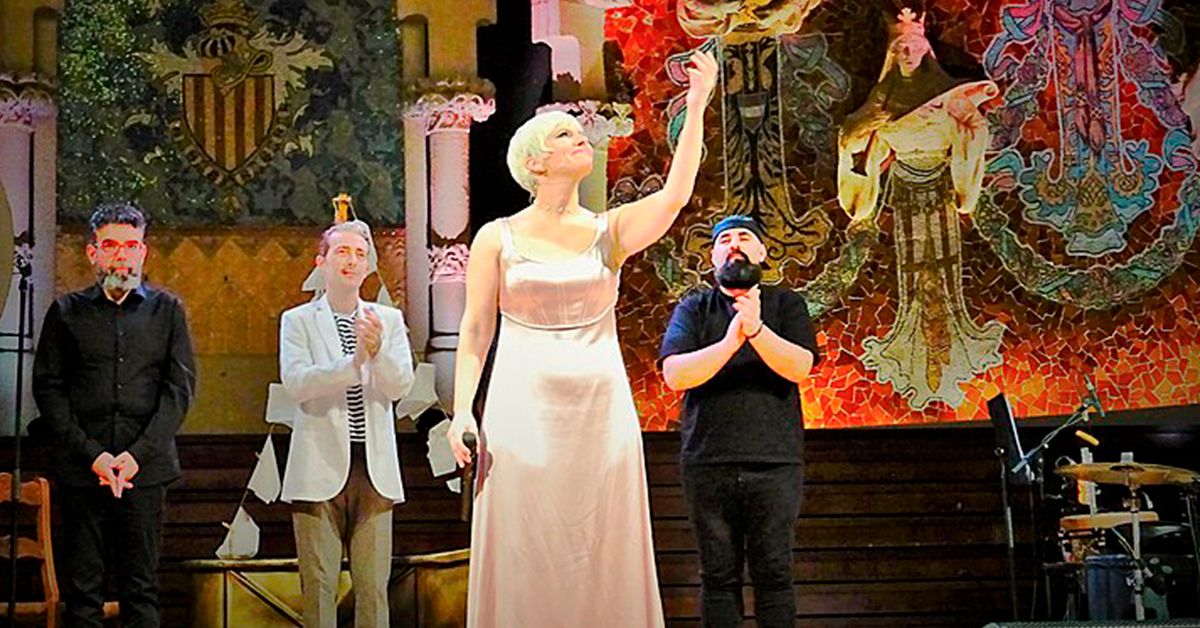 Famosa cantante Pasión Vega dedica emblemático tango argentino al Papa ...